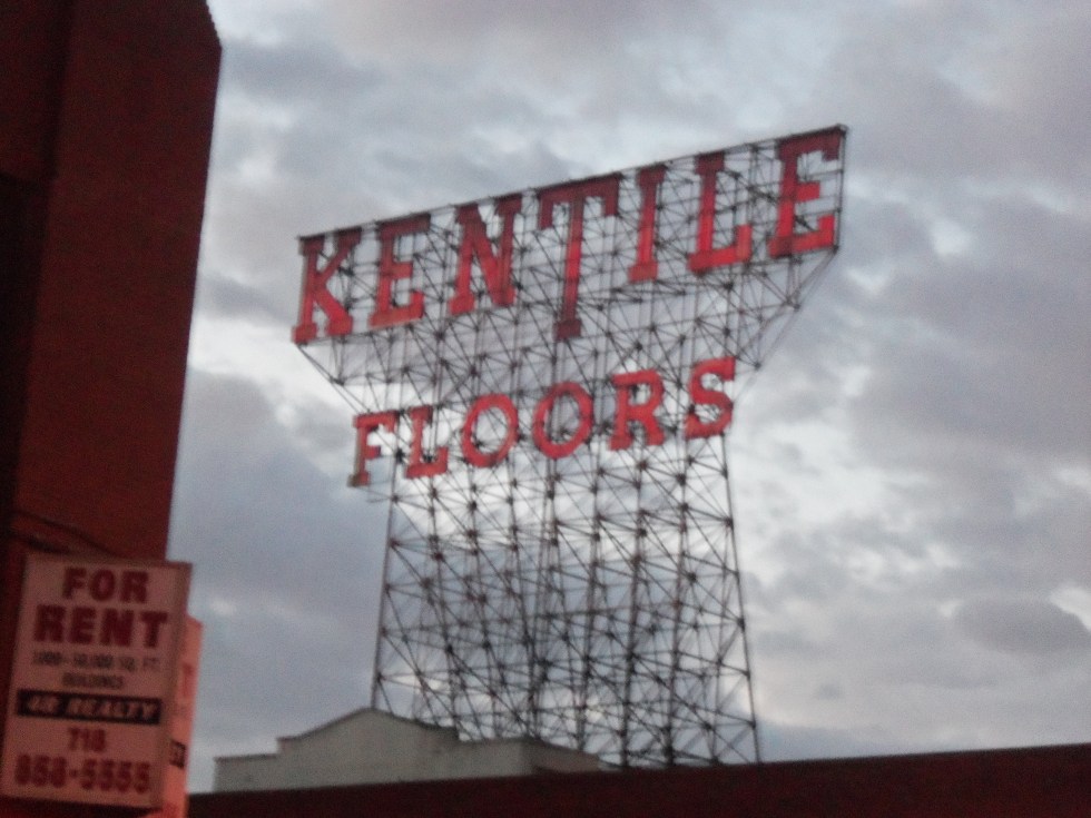Picture Postcard: 7up and Kentile Signs | Mr. Blog's Tepid Ride